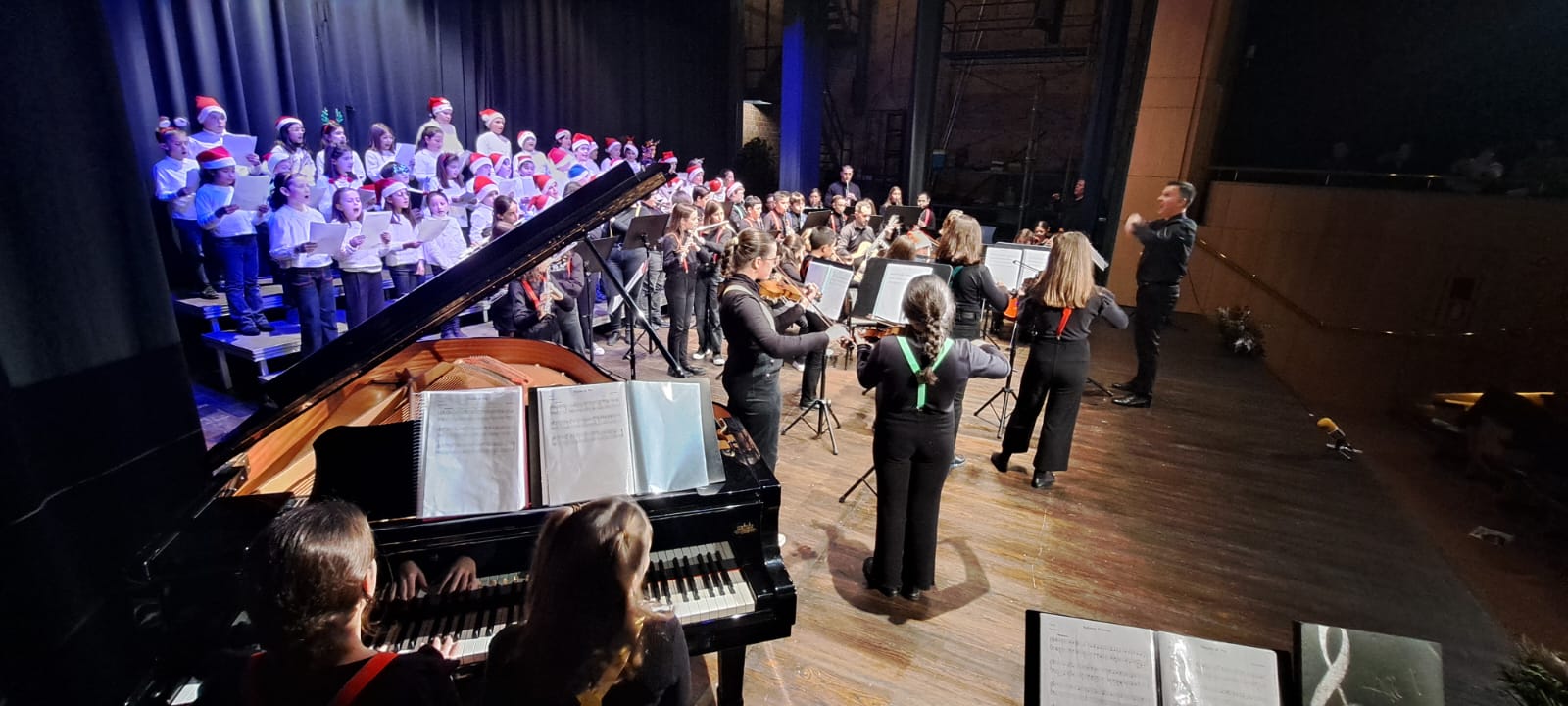 Fotos del concierto de Navidad. - C.E.M. "Luis de Narváez"