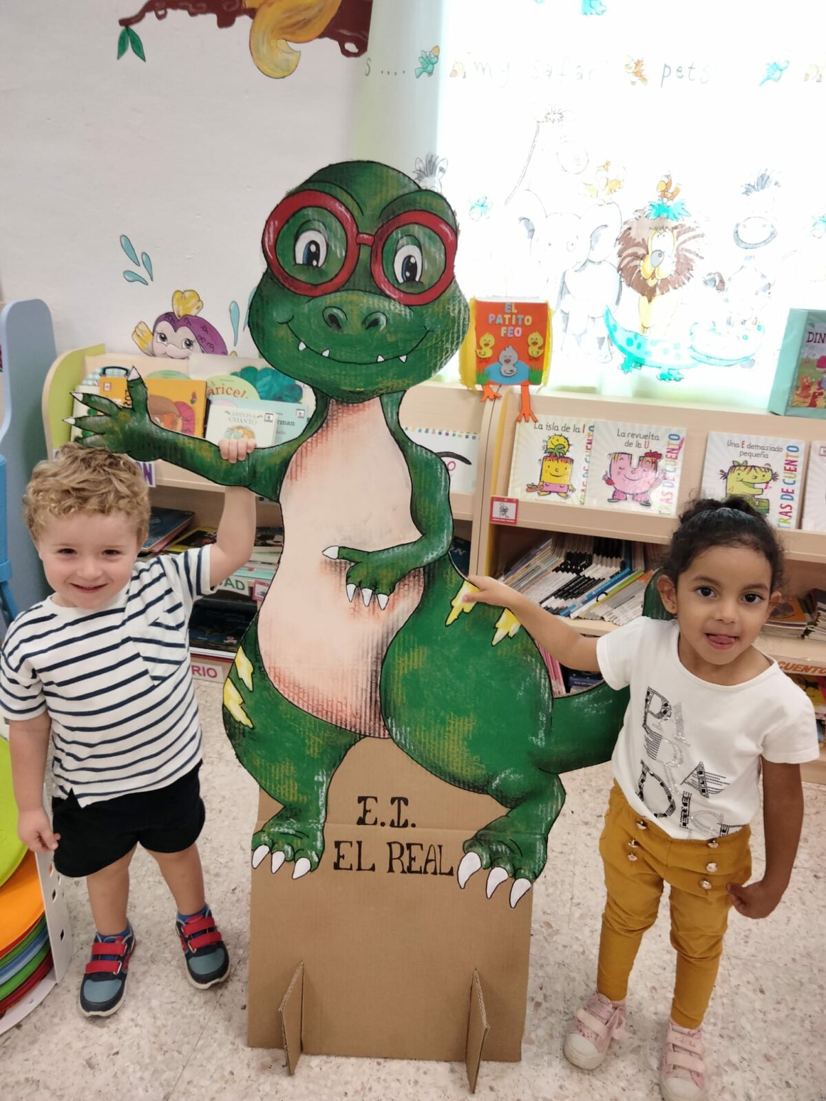 BIENVENIDAS ABEJITAS 3B - " EL REAL"