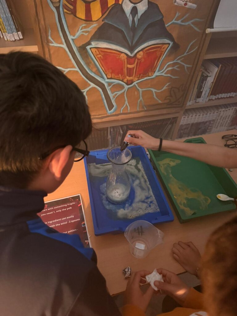 Escape Room de Harry Potter en la biblioteca - IES Puerta del Mar ...